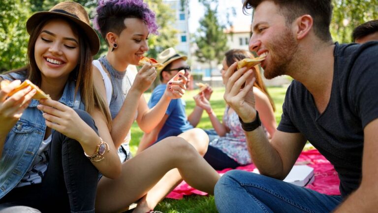 What Are the Currently Popular Food Trends on College Campuses ...